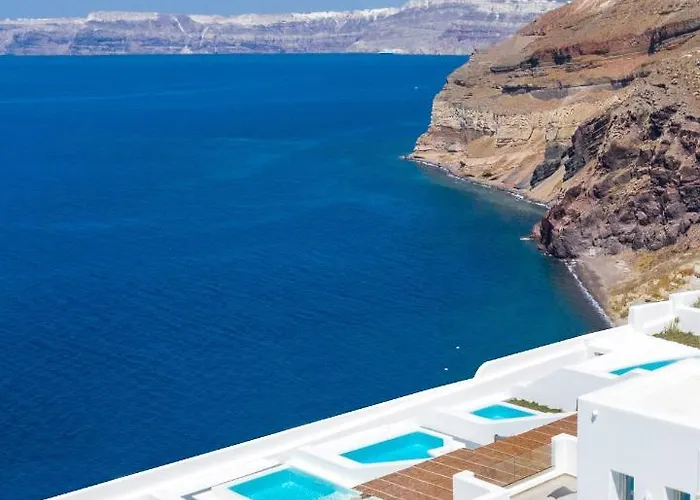 PHOS THE BOUTIQUE AKROTIRI